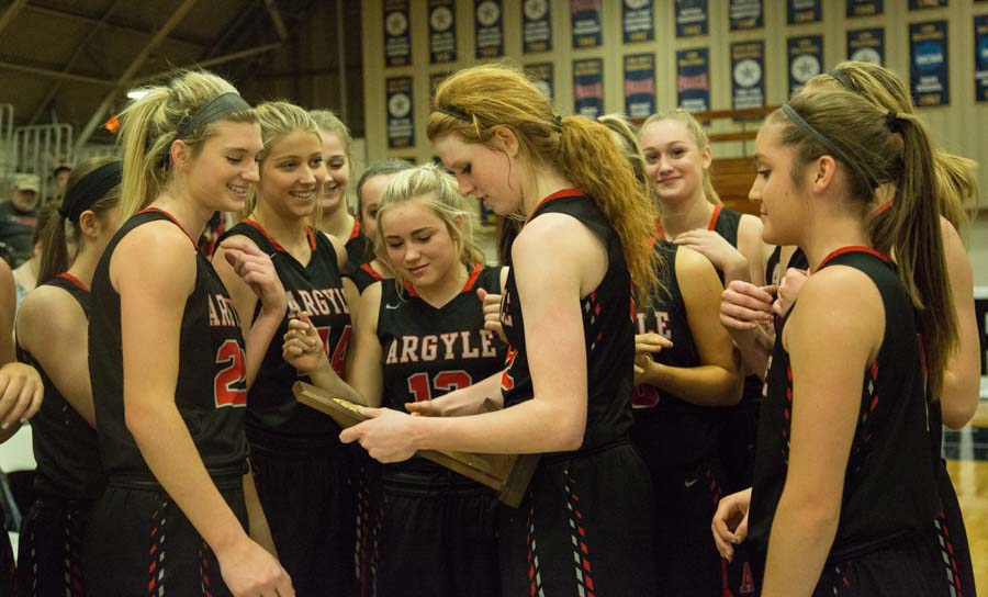 Lady Eagles Basketball Clench State Spot for 4th Straight Year – The Talon